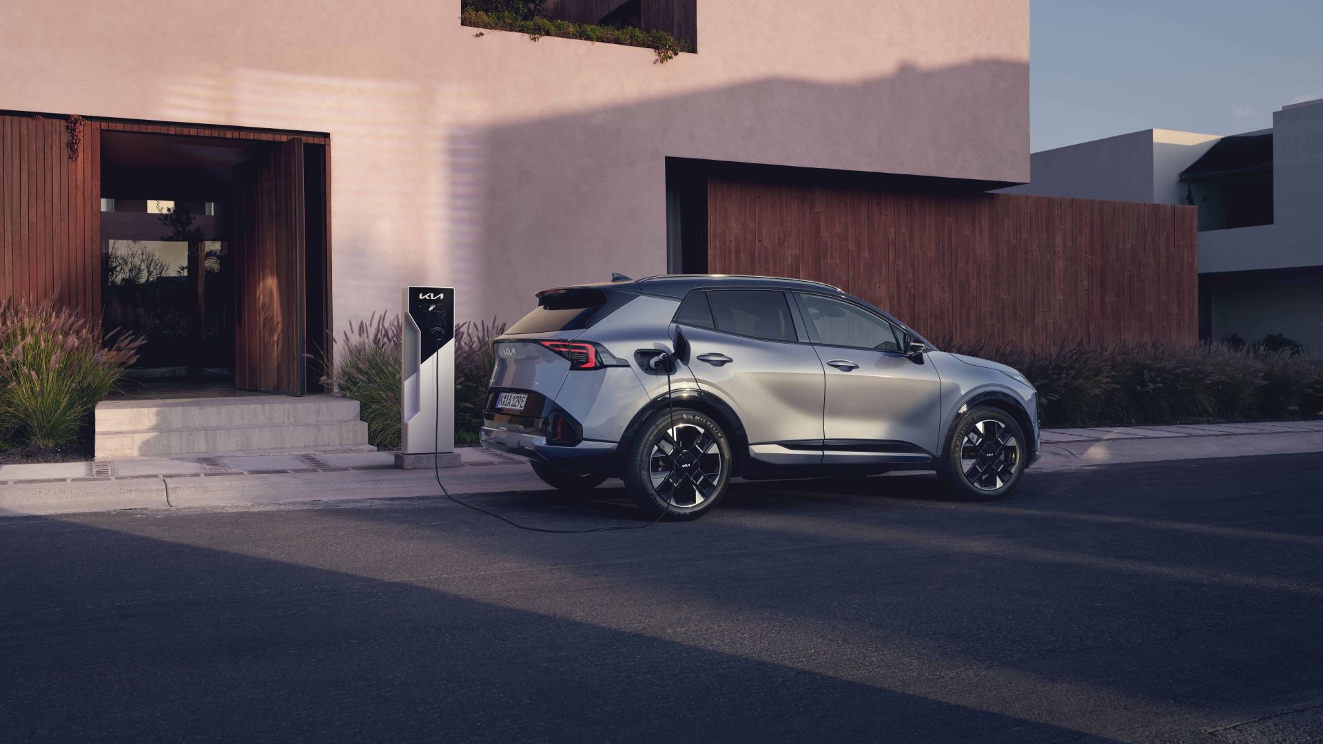 KIA AUTO AS / Modeļi | Jaunie modeļi ar 7 gadu garantiju / SPORTAGE FL PHEV